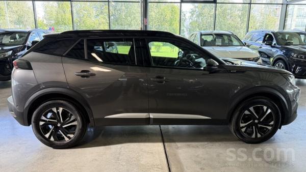 Grey Peugeot 2008 2021 in Riga, with an engine capacity of 1.20 L and mileage of 52 thousand km for 16500 €, photo 7 on AUTOMOTO.COM.LV
