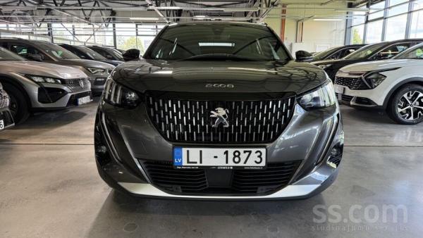 Grey Peugeot 2008 2021 in Riga, with an engine capacity of 1.20 L and mileage of 52 thousand km for 16500 €, photo 9 on AUTOMOTO.COM.LV