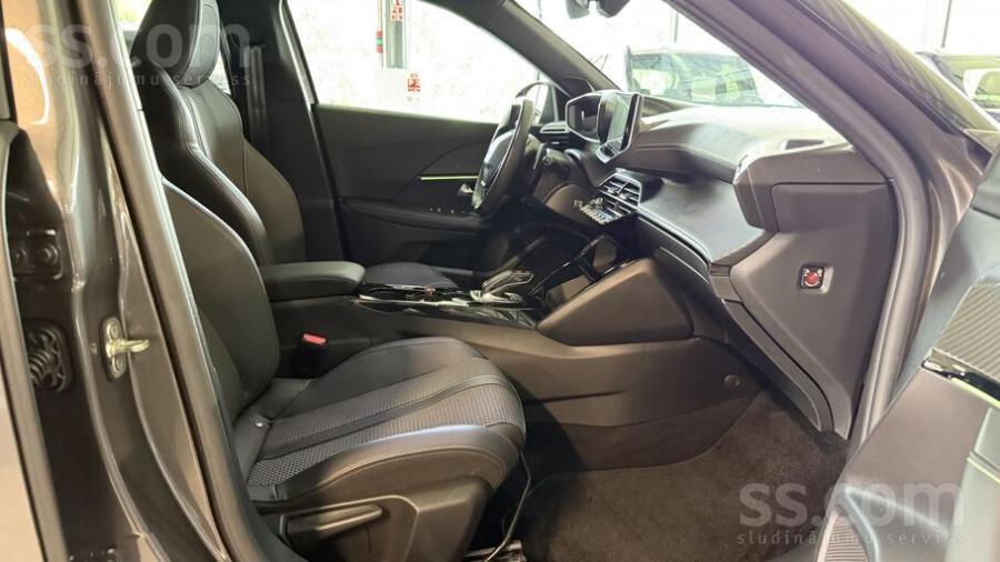 Grey Peugeot 2008 2021 in Riga, with an engine capacity of 1.20 L and mileage of 52 thousand km for 16500 €, photo 18 on AUTOMOTO.COM.LV