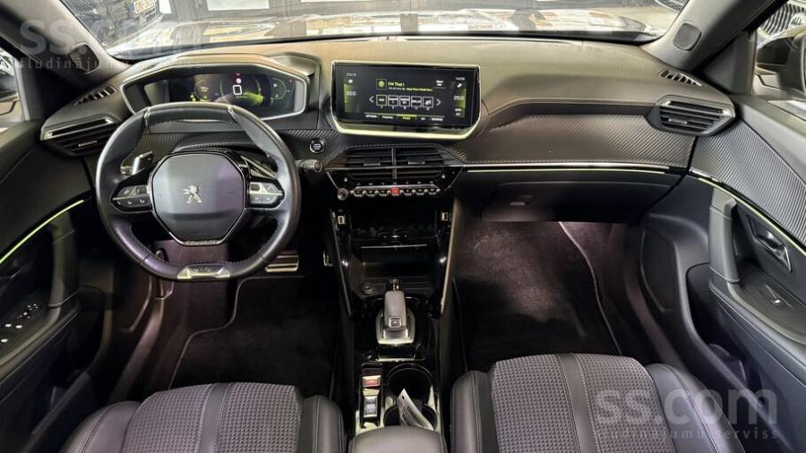 Grey Peugeot 2008 2021 in Riga, with an engine capacity of 1.20 L and mileage of 52 thousand km for 16500 €, photo 19 on AUTOMOTO.COM.LV
