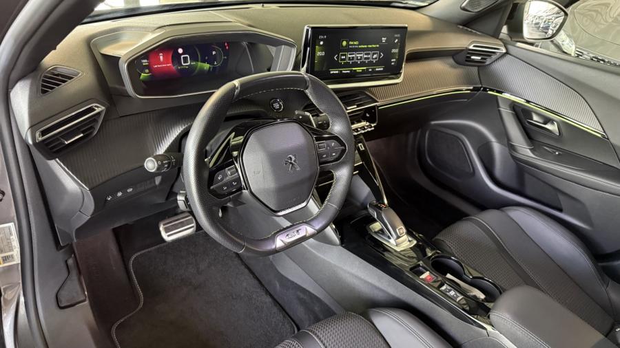 Pelēks Peugeot 2008 2021 Rīga, ar dzinēja tilpumu 1.20 L un nobraukumu 52 tūkst. km par 16500 €, foto 24 vietnē AUTOMOTO.COM.LV