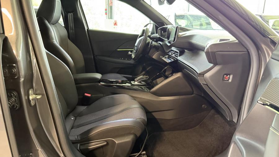 Pelēks Peugeot 2008 2021 Rīga, ar dzinēja tilpumu 1.20 L un nobraukumu 52 tūkst. km par 16500 €, foto 32 vietnē AUTOMOTO.COM.LV