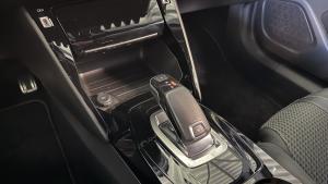 Pelēks Peugeot 2008 2021 Rīga, ar dzinēja tilpumu 1.20 L un nobraukumu 52 tūkst. km par 16500 €, foto 46 vietnē AUTOMOTO.COM.LV