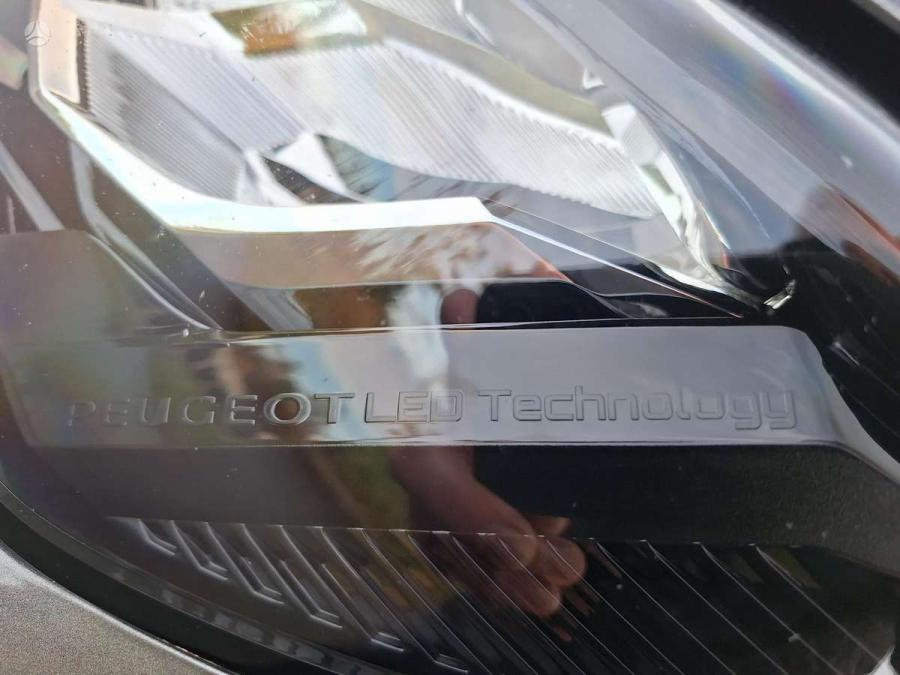 Grey Peugeot 2008 2021 in Klaipeda, with an engine capacity of 1.50 L and mileage of 199 thousand km for 9890 €, photo 28 on AUTOMOTO.COM.LV