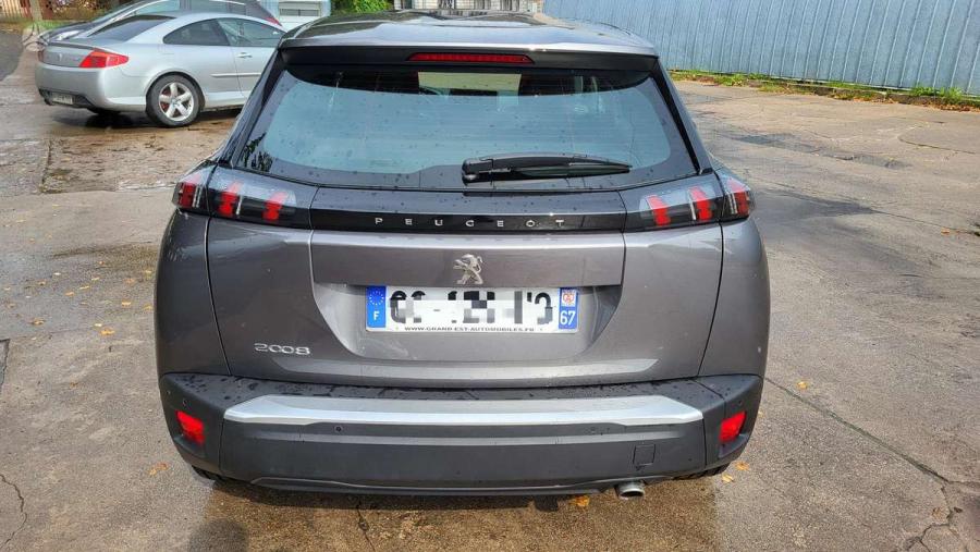 Pelēks Peugeot 2008 2021 Tauragė, ar dzinēja tilpumu 1.50 L un nobraukumu 190 tūkst. km par 7900 €, foto 6 vietnē AUTOMOTO.COM.LV