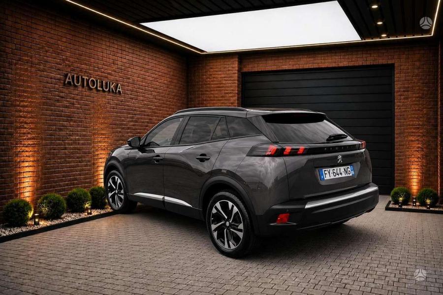 Grey Peugeot 2008 2021 in Marijampole, with an engine capacity of 1.50 L and mileage of 167 thousand km for 14883 €, photo 3 on AUTOMOTO.COM.LV