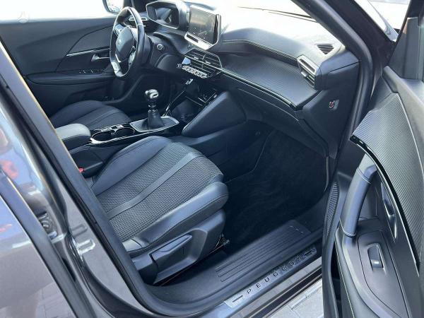 Pelēks Peugeot 2008 2021 Tauragė, ar dzinēja tilpumu 1.20 L un nobraukumu 137 tūkst. km par 11253 €, foto 11 vietnē AUTOMOTO.COM.LV