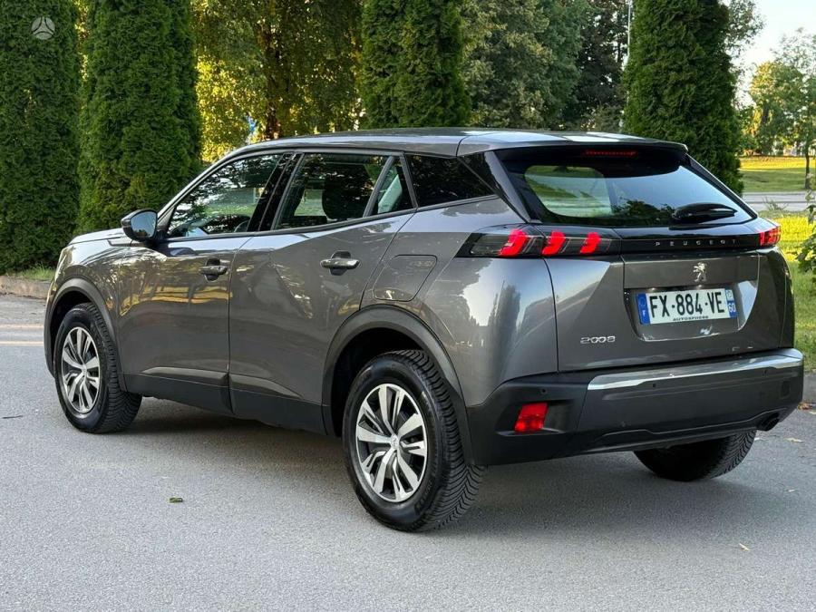 Grey Peugeot 2008 2021 in Taurage, with an engine capacity of 1.20 L and mileage of 200 thousand km for 9900 €, photo 7 on AUTOMOTO.COM.LV