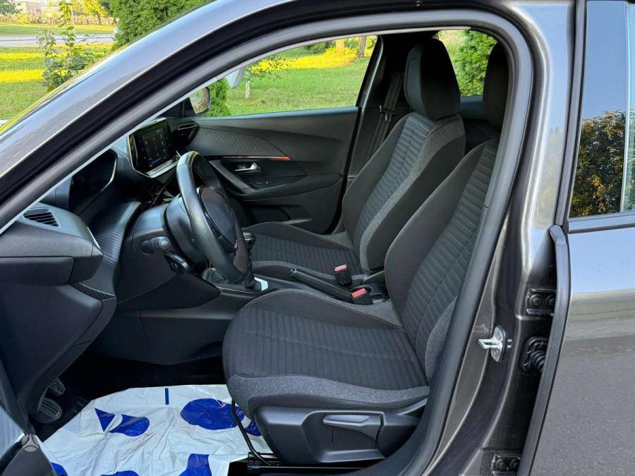 Grey Peugeot 2008 2021 in Taurage, with an engine capacity of 1.20 L and mileage of 200 thousand km for 9900 €, photo 17 on AUTOMOTO.COM.LV