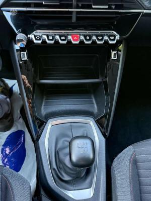 Grey Peugeot 2008 2021 in Taurage, with an engine capacity of 1.20 L and mileage of 200 thousand km for 9900 €, photo 19 on AUTOMOTO.COM.LV