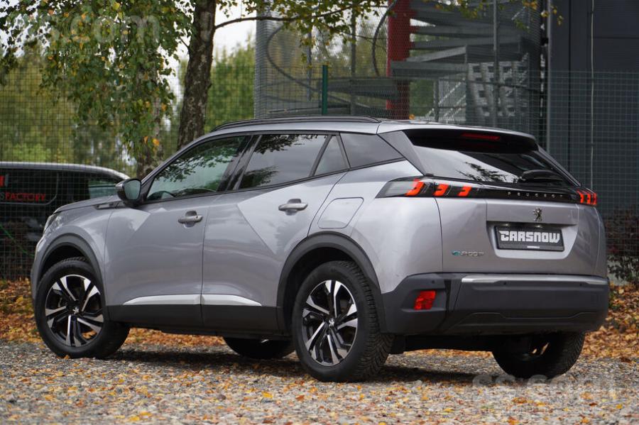 Grey Peugeot 2008 2021 in Riga, with an engine capacity of 1.60 L and mileage of 116 thousand km for 16490 €, photo 9 on AUTOMOTO.COM.LV