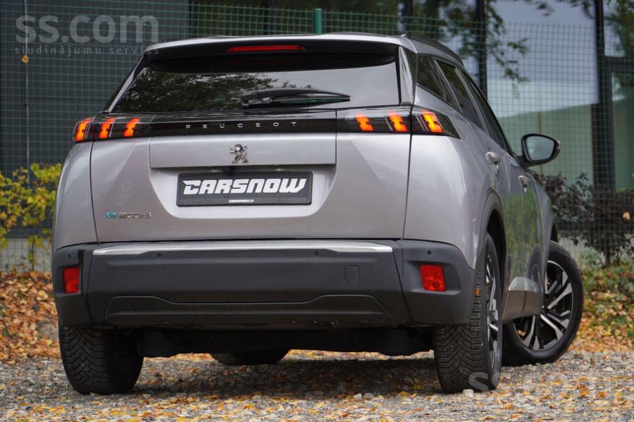 Grey Peugeot 2008 2021 in Riga, with an engine capacity of 1.60 L and mileage of 116 thousand km for 16490 €, photo 11 on AUTOMOTO.COM.LV