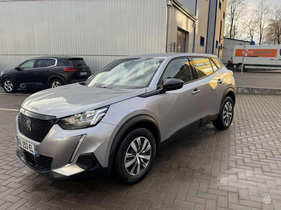 Grey Peugeot 2008 2022 in Taurage, with an engine capacity of 1.20 L and mileage of 136 thousand km for 11000 €, photo 1 on AUTOMOTO.COM.LV