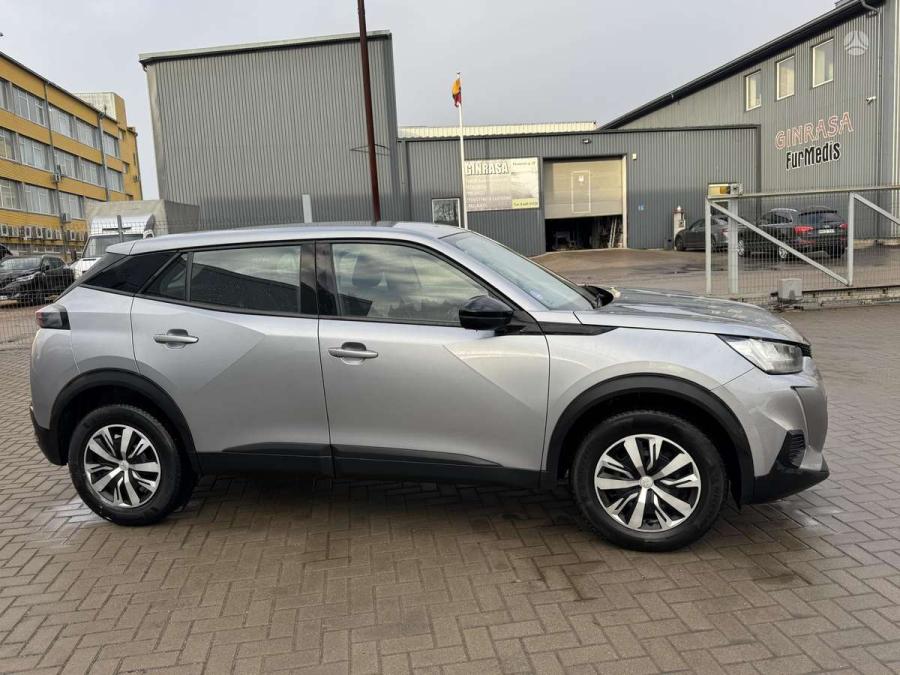 Grey Peugeot 2008 2022 in Taurage, with an engine capacity of 1.20 L and mileage of 136 thousand km for 11000 €, photo 4 on AUTOMOTO.COM.LV