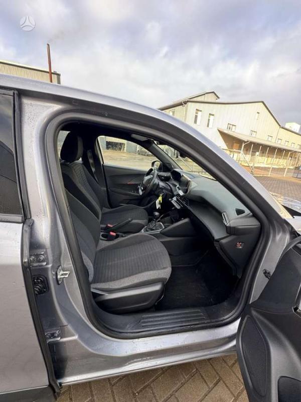 Pelēks Peugeot 2008 2022 Tauragė, ar dzinēja tilpumu 1.20 L un nobraukumu 136 tūkst. km par 11000 €, foto 11 vietnē AUTOMOTO.COM.LV