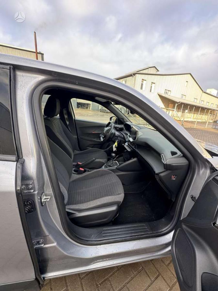 Grey Peugeot 2008 2022 in Taurage, with an engine capacity of 1.20 L and mileage of 136 thousand km for 11000 €, photo 11 on AUTOMOTO.COM.LV