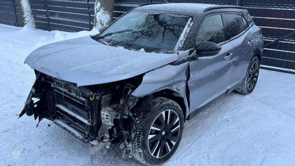 Grey Peugeot 2008 2022 in Jonava, with an engine capacity of 0.00 L and mileage of 28 thousand km for 8300 €, photo 9 on AUTOMOTO.COM.LV