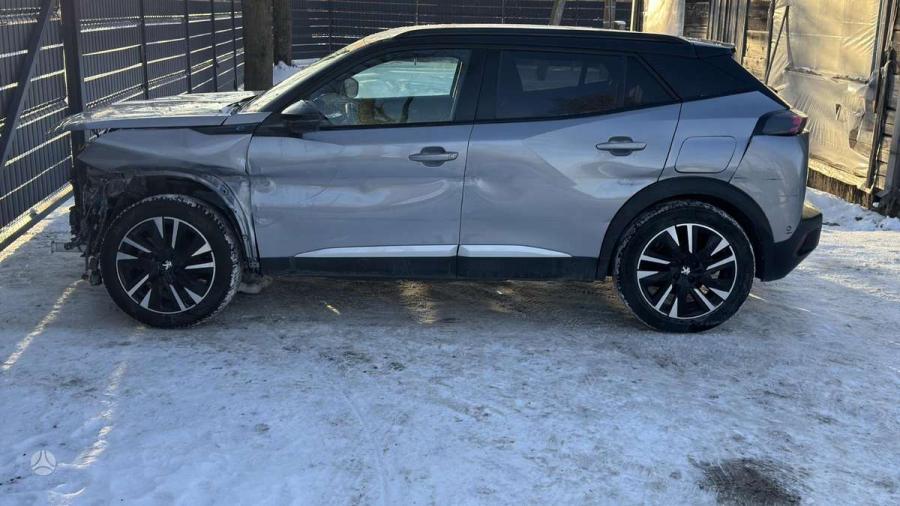 Pelēks Peugeot 2008 2022 Jonava, ar dzinēja tilpumu 0.00 L un nobraukumu 28 tūkst. km par 8100 €, foto 8 vietnē AUTOMOTO.COM.LV