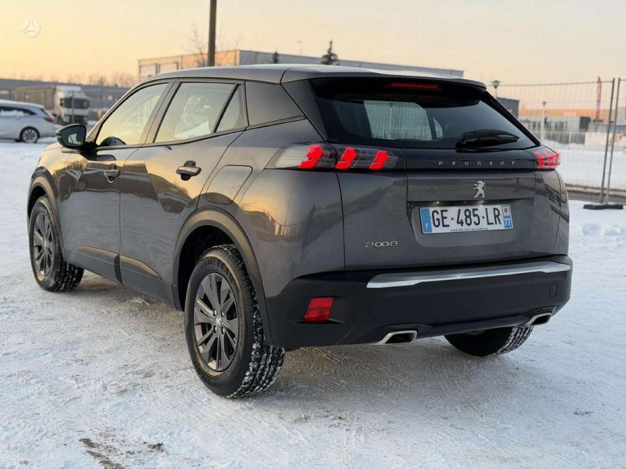 Grey Peugeot 2008 2022 in Marijampole, with an engine capacity of 1.20 L and mileage of 128 thousand km for 12584 €, photo 7 on AUTOMOTO.COM.LV