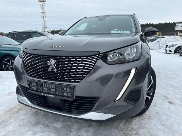 Grey Peugeot 2008 2022 in Vilnius, with an engine capacity of 1.20 L and mileage of 202 thousand km for 12500 €, photo 2 on AUTOMOTO.COM.LV