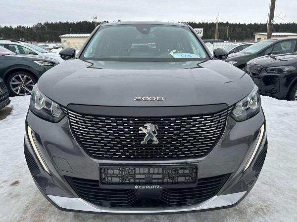 Grey Peugeot 2008 2022 in Vilnius, with an engine capacity of 1.20 L and mileage of 202 thousand km for 12500 €, photo 3 on AUTOMOTO.COM.LV
