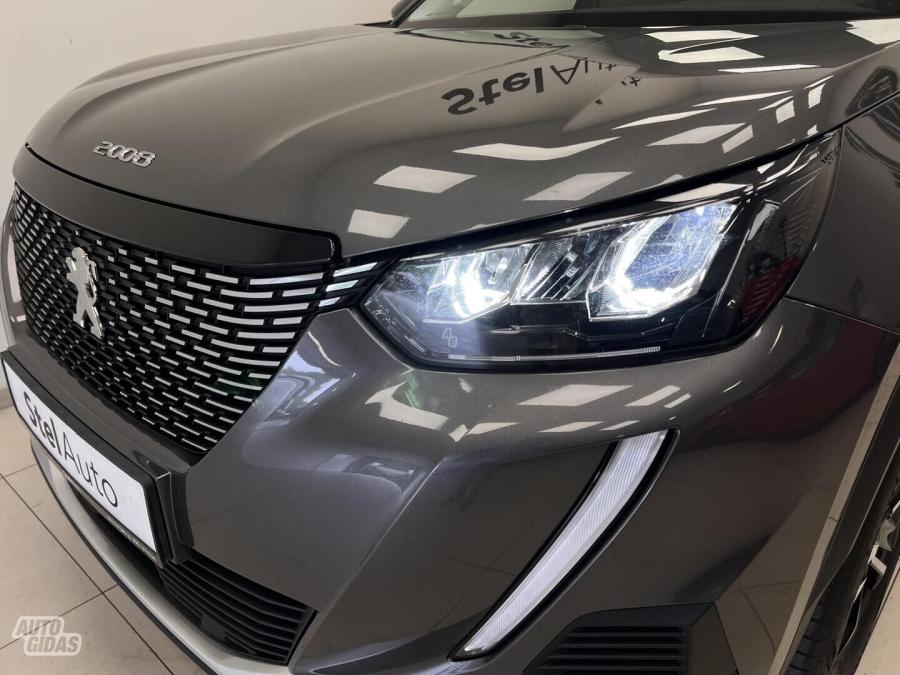 Grey Peugeot 2008 2022 in Vilnius, with an engine capacity of 1.20 L and mileage of 57 thousand km for 16990 €, photo 5 on AUTOMOTO.COM.LV