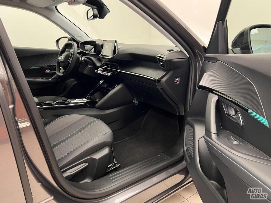 Grey Peugeot 2008 2022 in Vilnius, with an engine capacity of 1.20 L and mileage of 57 thousand km for 16990 €, photo 23 on AUTOMOTO.COM.LV