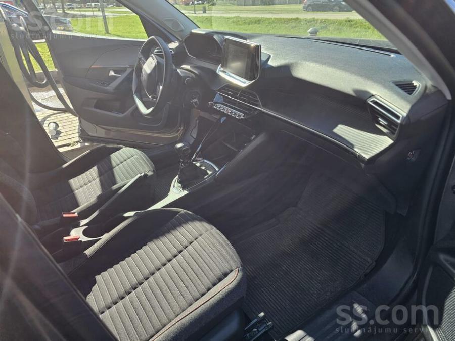 Pelēks Peugeot 2008 2022 Rīga, ar dzinēja tilpumu 1.20 L un nobraukumu 49 tūkst. km par 14900 €, foto 8 vietnē AUTOMOTO.COM.LV