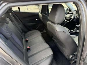 Pelēks Peugeot 2008 2022 Tauragė, ar dzinēja tilpumu 1.20 L un nobraukumu 136 tūkst. km par 11132 €, foto 12 vietnē AUTOMOTO.COM.LV
