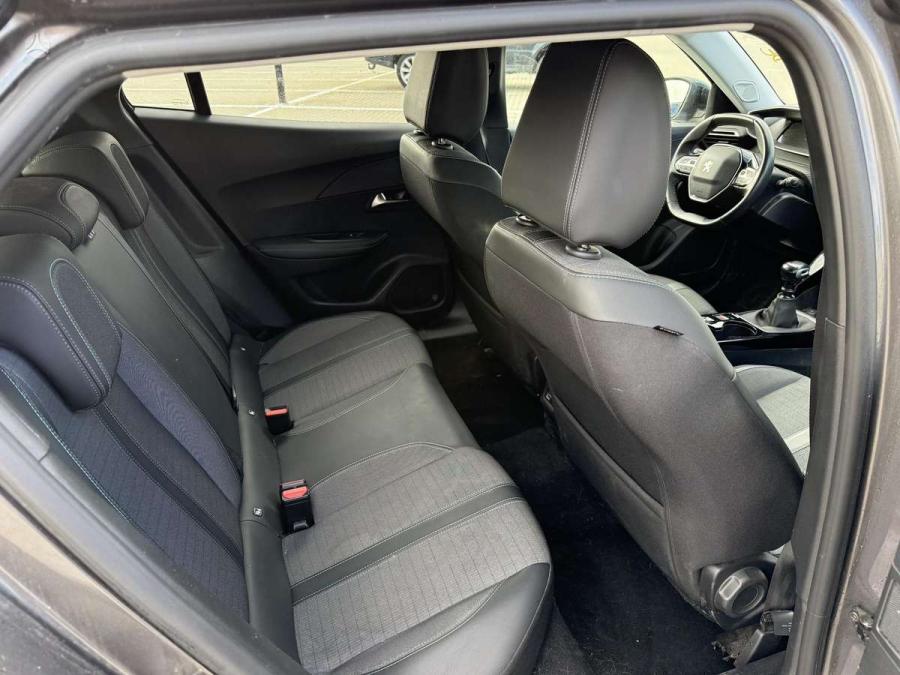 Pelēks Peugeot 2008 2022 Tauragė, ar dzinēja tilpumu 1.20 L un nobraukumu 136 tūkst. km par 11132 €, foto 12 vietnē AUTOMOTO.COM.LV