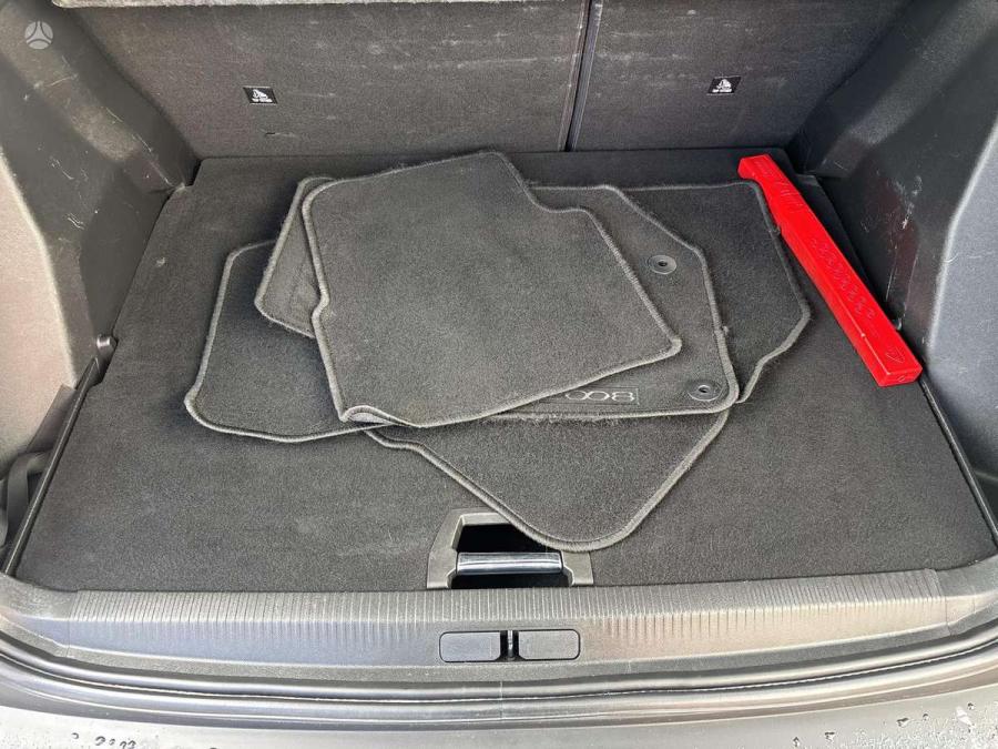 Pelēks Peugeot 2008 2022 Tauragė, ar dzinēja tilpumu 1.50 L un nobraukumu 147 tūkst. km par 11500 €, foto 11 vietnē AUTOMOTO.COM.LV