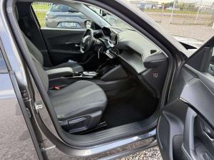 Grey Peugeot 2008 2022 in Marijampole, with an engine capacity of 1.20 L and mileage of 81 thousand km for 13304 €, photo 14 on AUTOMOTO.COM.LV