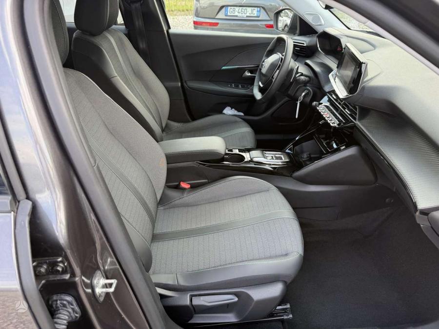 Grey Peugeot 2008 2022 in Marijampole, with an engine capacity of 1.20 L and mileage of 81 thousand km for 13304 €, photo 16 on AUTOMOTO.COM.LV