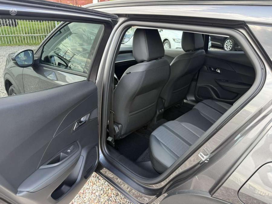 Grey Peugeot 2008 2022 in Marijampole, with an engine capacity of 1.20 L and mileage of 81 thousand km for 13304 €, photo 21 on AUTOMOTO.COM.LV