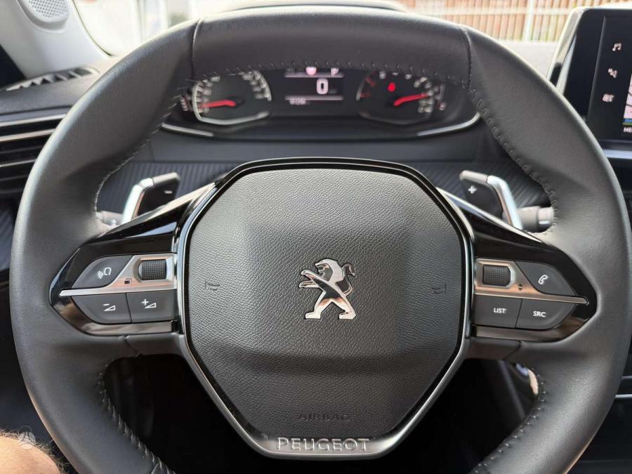 Grey Peugeot 2008 2022 in Marijampole, with an engine capacity of 1.20 L and mileage of 81 thousand km for 13304 €, photo 31 on AUTOMOTO.COM.LV
