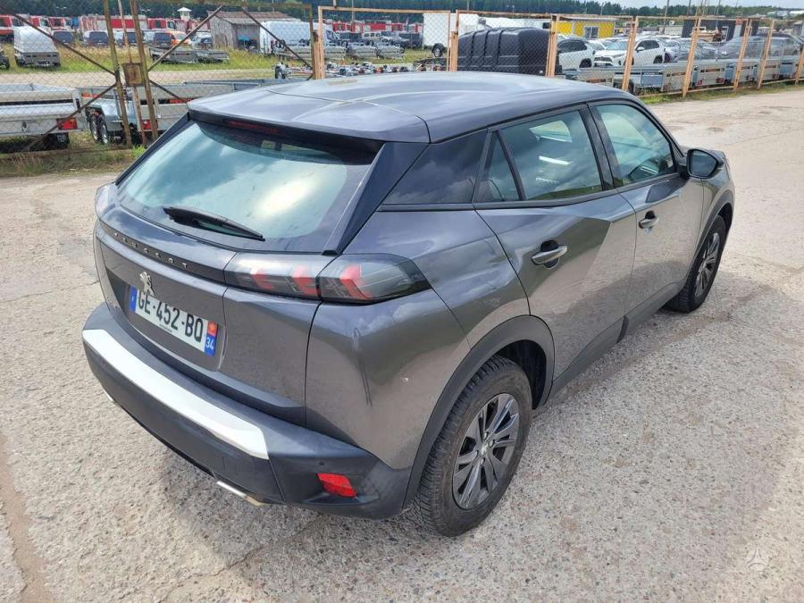 Grey Peugeot 2008 2022 in Vilnius, with an engine capacity of 1.20 L and mileage of 115 thousand km for 11616 €, photo 8 on AUTOMOTO.COM.LV