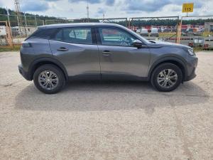 Grey Peugeot 2008 2022 in Vilnius, with an engine capacity of 1.20 L and mileage of 115 thousand km for 11616 €, photo 10 on AUTOMOTO.COM.LV