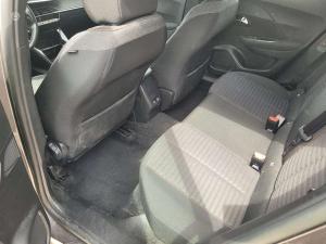 Grey Peugeot 2008 2022 in Vilnius, with an engine capacity of 1.20 L and mileage of 115 thousand km for 11616 €, photo 14 on AUTOMOTO.COM.LV