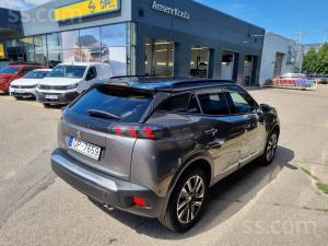 Grey Peugeot 2008 2022 in Riga, with an engine capacity of 1.50 L and mileage of 71 thousand km for 17300 €, photo 3 on AUTOMOTO.COM.LV