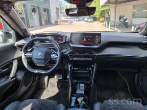 Grey Peugeot 2008 2022 in Riga, with an engine capacity of 1.50 L and mileage of 71 thousand km for 17300 €, photo 7 on AUTOMOTO.COM.LV