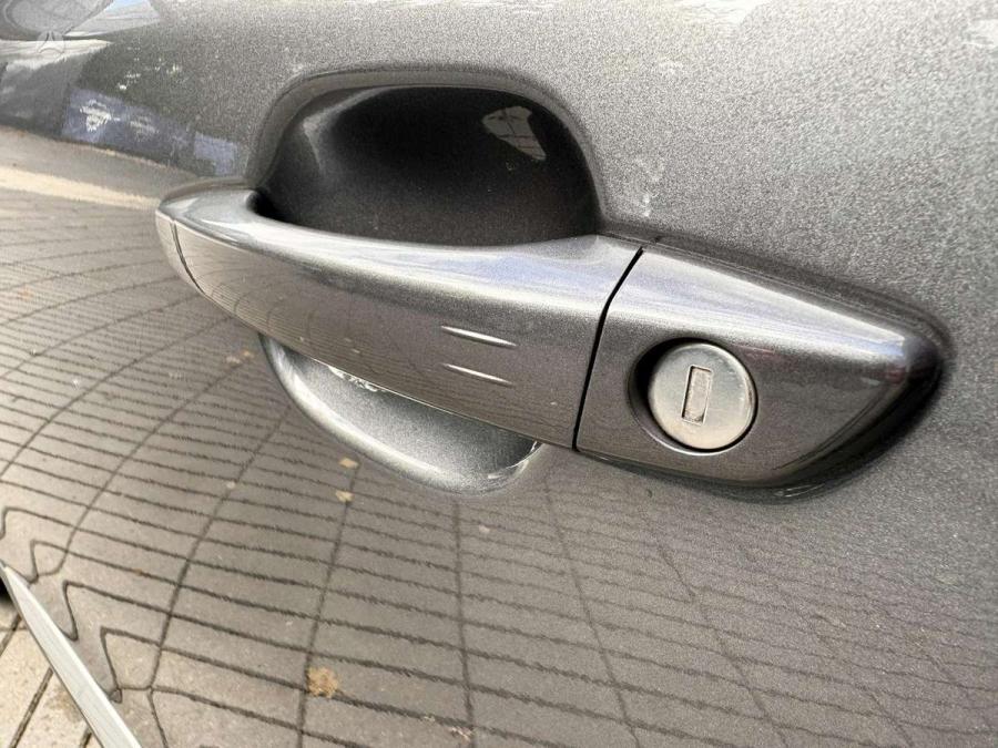 Grey Peugeot 2008 2022 in Kaunas, with an engine capacity of 1.20 L and mileage of 48 thousand km for 14400 €, photo 8 on AUTOMOTO.COM.LV