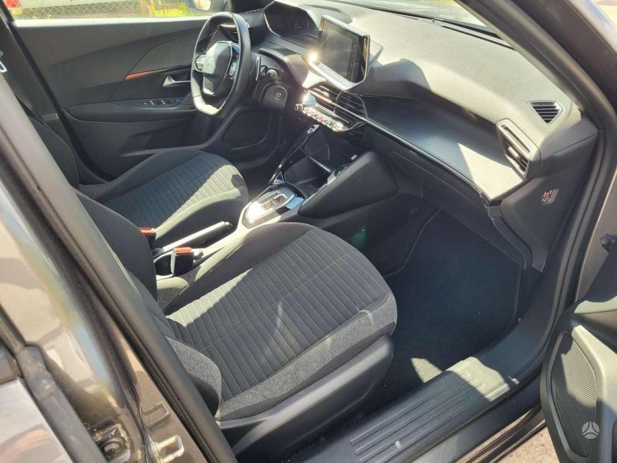 Pelēks Peugeot 2008 2022 Viļņa, ar dzinēja tilpumu 1.20 L un nobraukumu 134 tūkst. km par 11314 €, foto 18 vietnē AUTOMOTO.COM.LV