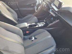 Pelēks Peugeot 2008 2022 Jelgava, ar dzinēja tilpumu 1.50 L un nobraukumu 0 tūkst. km par 13990 €, foto 13 vietnē AUTOMOTO.COM.LV