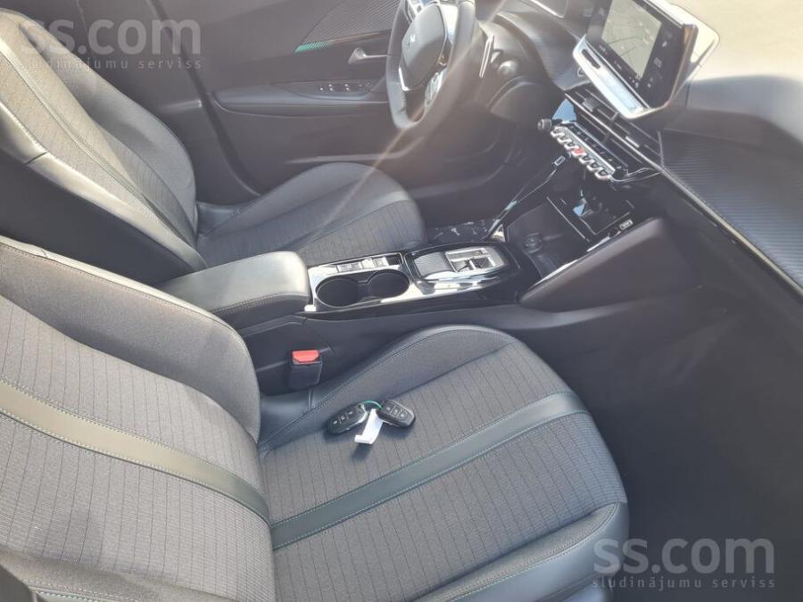 Pelēks Peugeot 2008 2022 Jelgava, ar dzinēja tilpumu 1.50 L un nobraukumu 0 tūkst. km par 13990 €, foto 13 vietnē AUTOMOTO.COM.LV