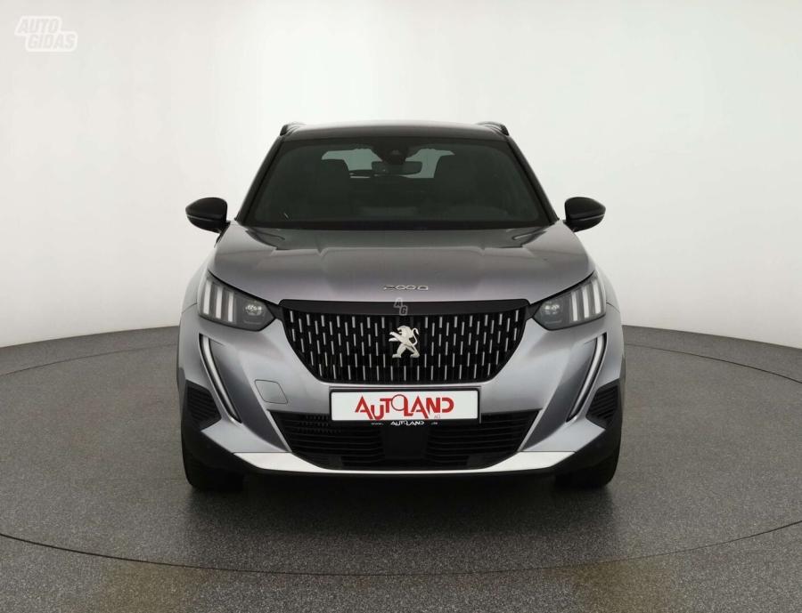 Grey Peugeot 2008 2023 in Kaunas, with an engine capacity of 1.20 L and mileage of 45 thousand km for 23935 €, photo 8 on AUTOMOTO.COM.LV