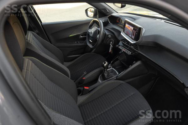 Grey Peugeot 2008 2023 in Jelgava, with an engine capacity of 1.20 L and mileage of 98 thousand km for 11490 €, photo 9 on AUTOMOTO.COM.LV