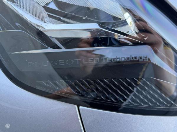 Grey Peugeot 2008 2023 in Kaunas, with an engine capacity of 1.20 L and mileage of 187 thousand km for 13700 €, photo 9 on AUTOMOTO.COM.LV