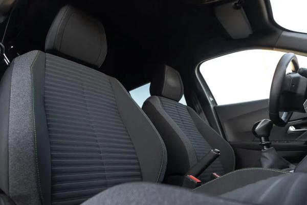 Grey Peugeot 2008 2023 in Jelgava, with an engine capacity of 1.20 L and mileage of 98 thousand km for 11490 €, photo 10 on AUTOMOTO.COM.LV