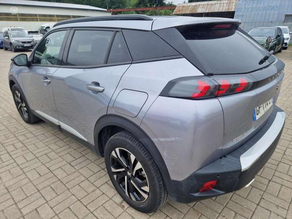 Grey Peugeot 2008 2023 in Kaunas, with an engine capacity of 1.20 L and mileage of 118 thousand km for 11500 €, photo 5 on AUTOMOTO.COM.LV