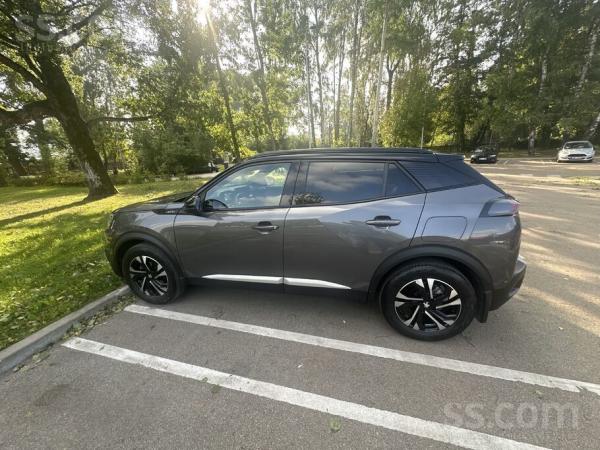 Pelēks Peugeot 2008 2023 Rīga, ar dzinēja tilpumu 1.20 L un nobraukumu 19 tūkst. km par 23500 €, foto 2 vietnē AUTOMOTO.COM.LV